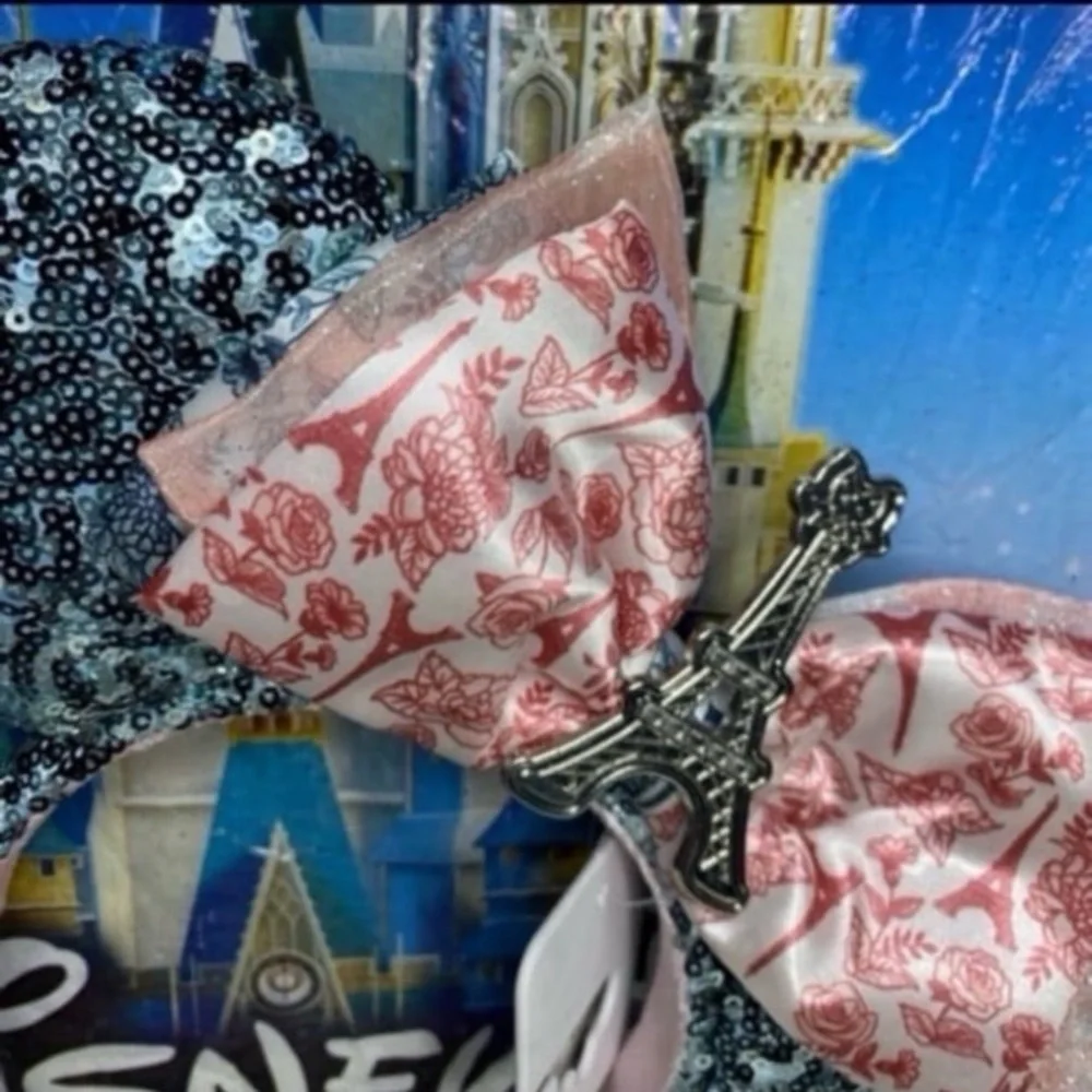 Disney | Accessories | Disney Parks France Eiffel Tower Minnie Mouse ...